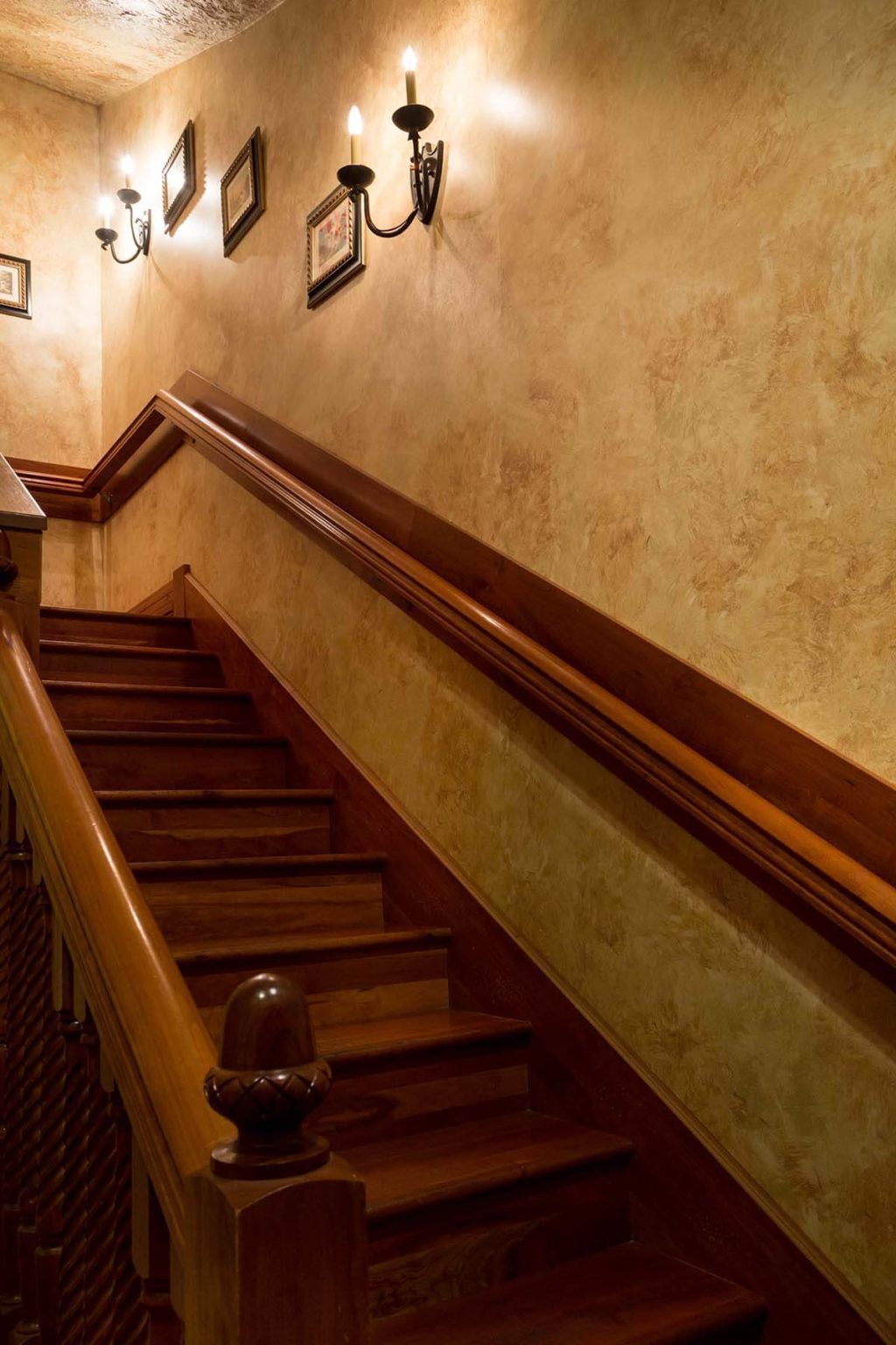 8. Kihm Suite | Landoll's Mohican Castle