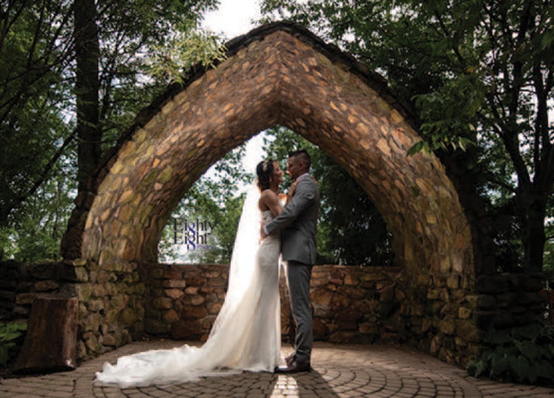 Landolls Bridal Brochure | Landoll's Mohican Castle